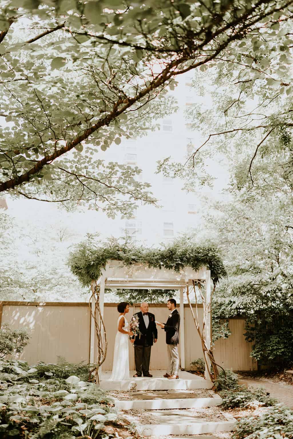 Maryland Elopement Guide - Evergreen Photo