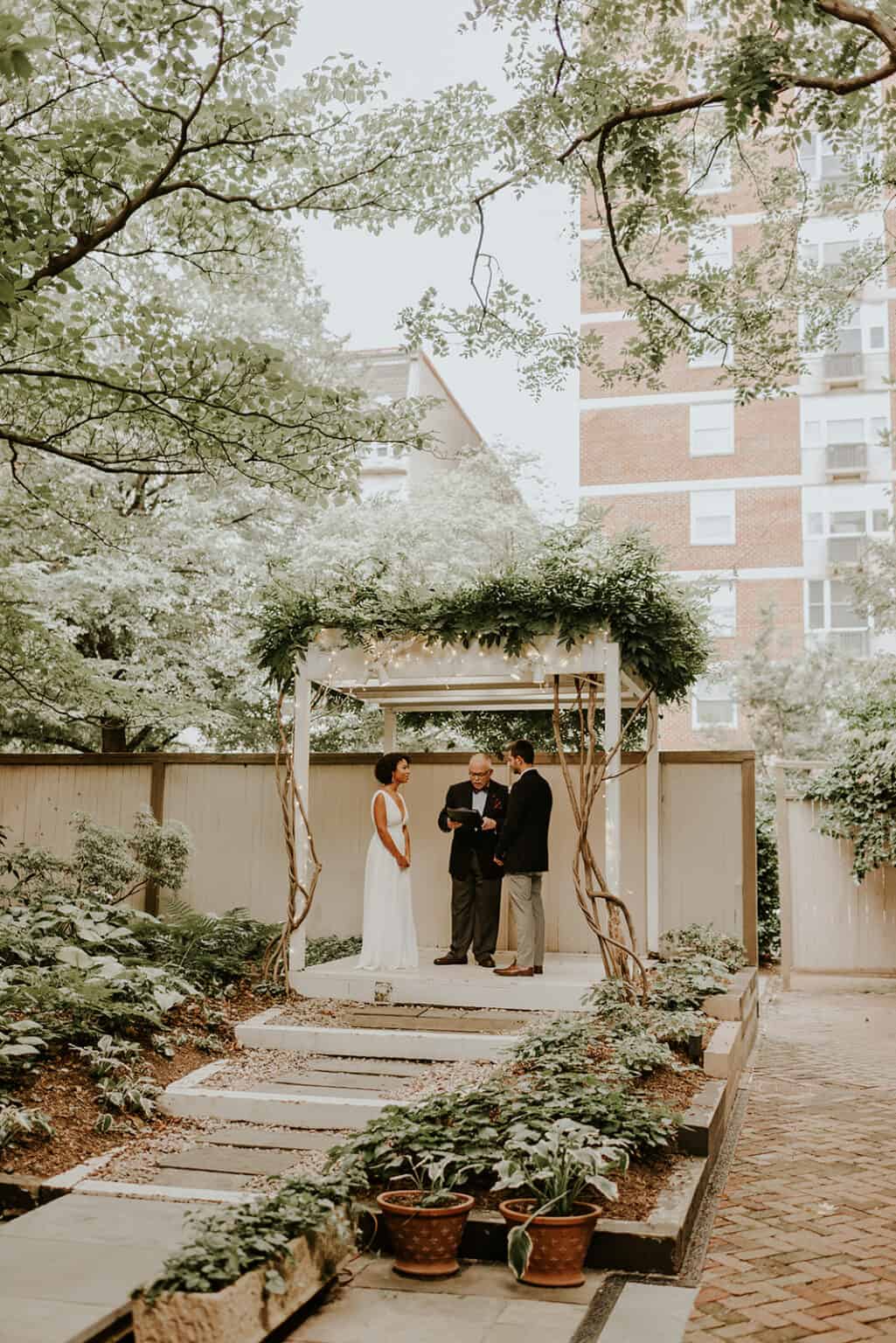 Maryland Elopement Guide - Evergreen Photo